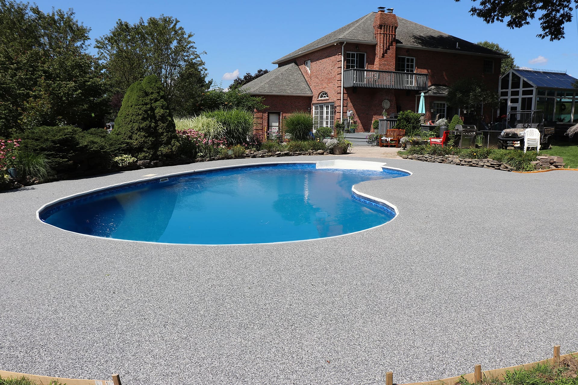 Resin Bound Pool Deck Surface - Cool Deck & Epoxy Alternative | ResinGem®